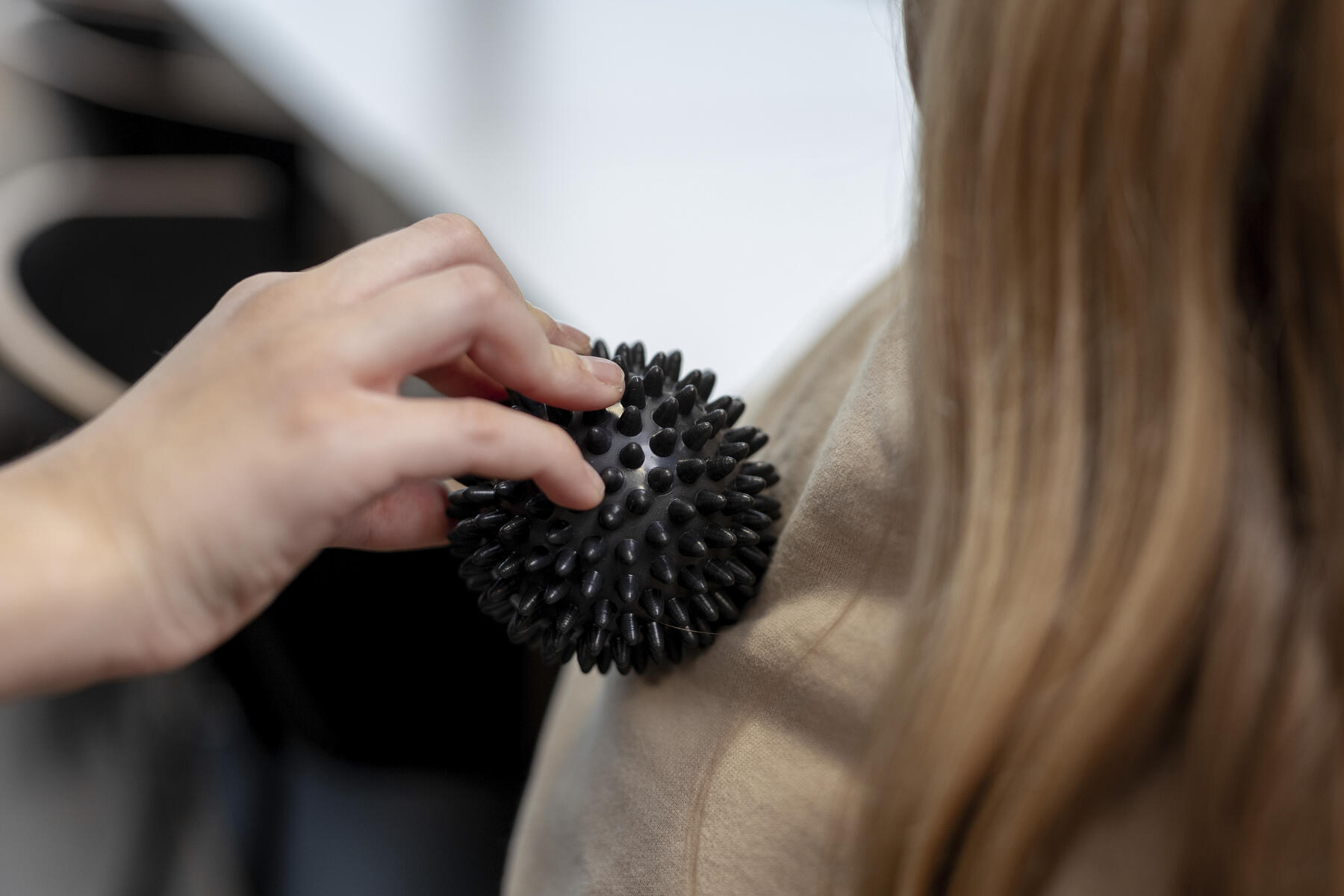 Massasjeball med pigger Ø8 cm - Lekolar Norge